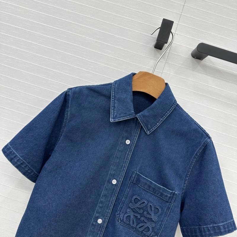 Indistinguishable Unclassified Brand Shirts