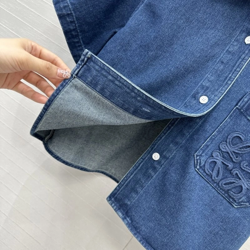Indistinguishable Unclassified Brand Shirts