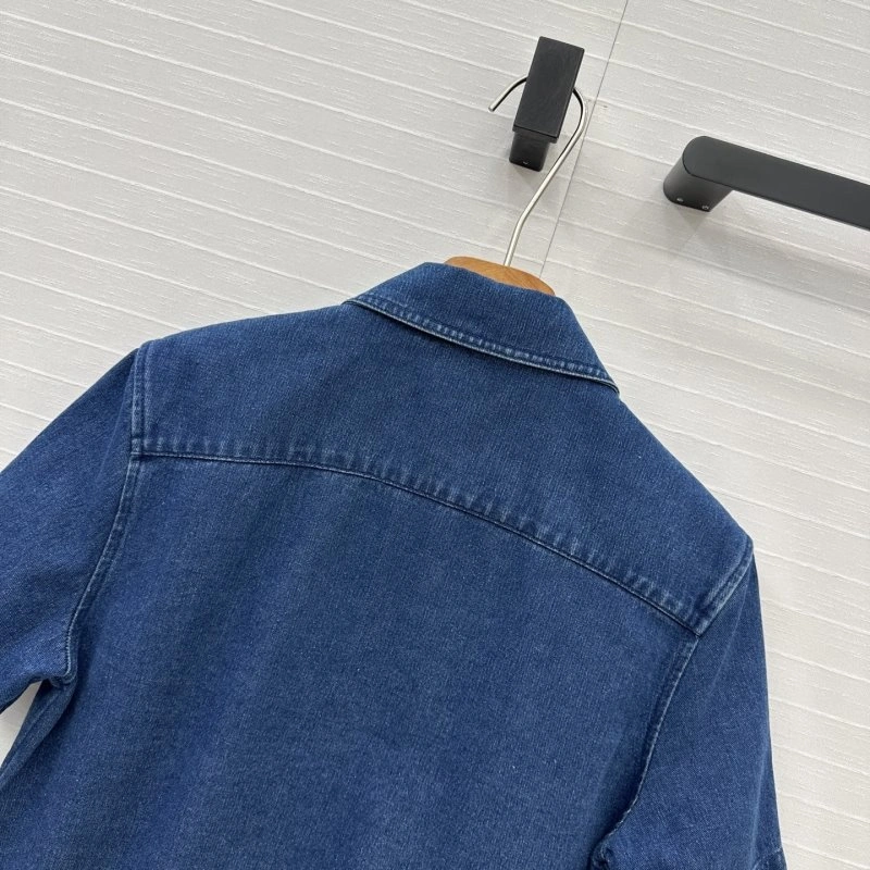 Indistinguishable Unclassified Brand Shirts