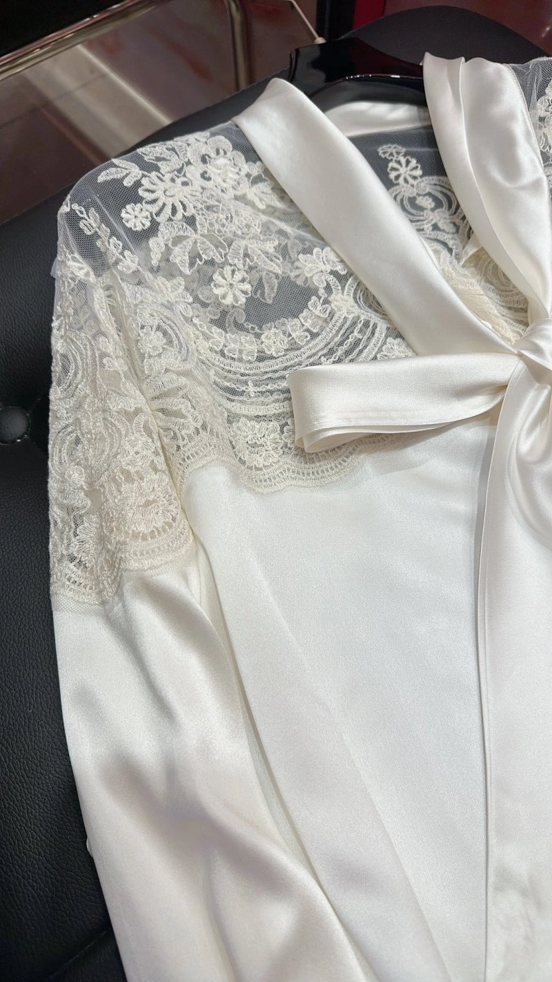 Accurate model Unclassified Brand Shirts