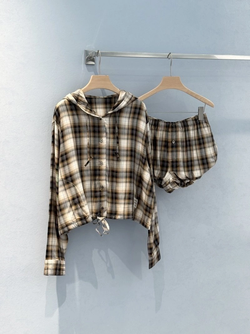 Indistinguishable Unclassified Brand Shirts