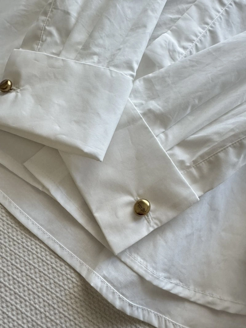 Accurate model Unclassified Brand Shirts