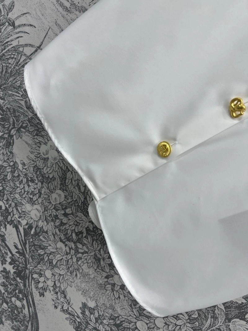 Accurate model Unclassified Brand Shirts