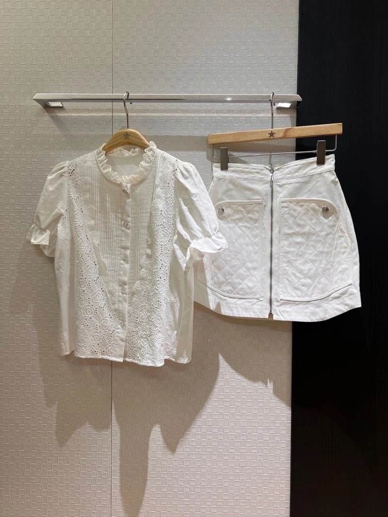 Low-cost Unclassified Brand Shirts