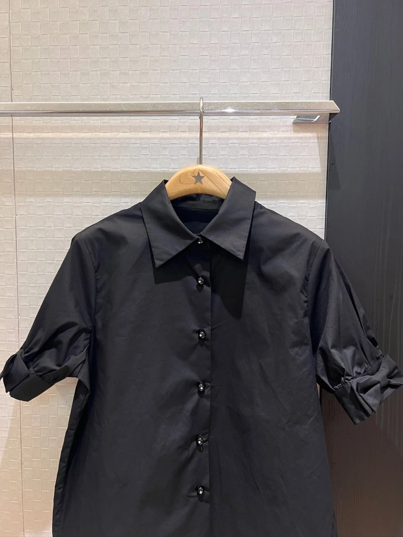 Indistinguishable Unclassified Brand Shirts