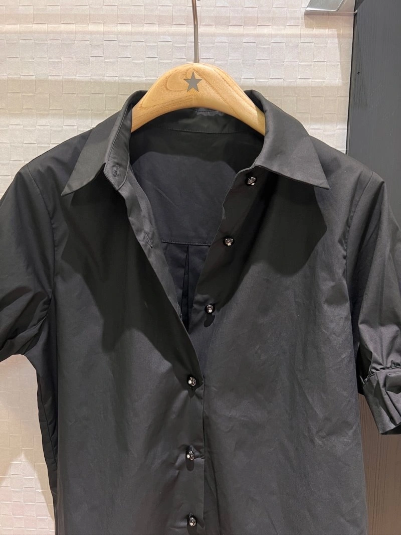 Indistinguishable Unclassified Brand Shirts