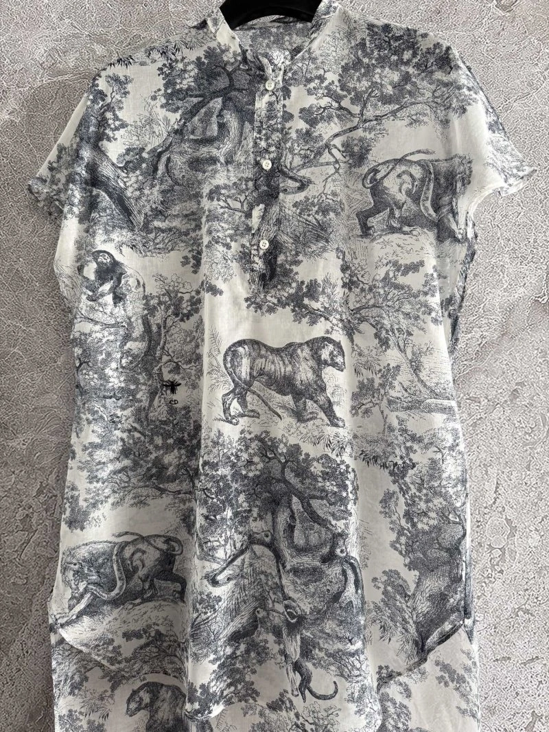 Accurate model Unclassified Brand Shirts
