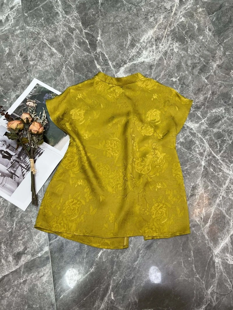 Authentic Unclassified Brand Shirts