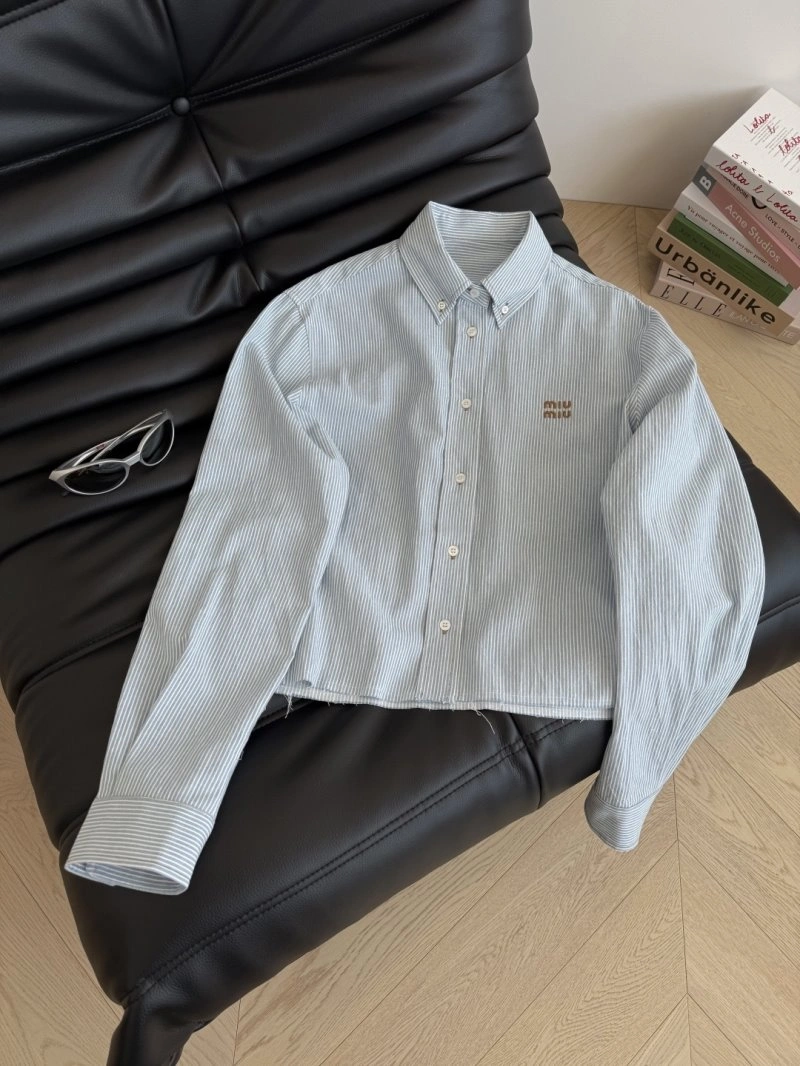 Accurate model Unclassified Brand Shirts