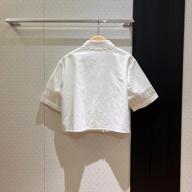 Indistinguishable Unclassified Brand Shirts