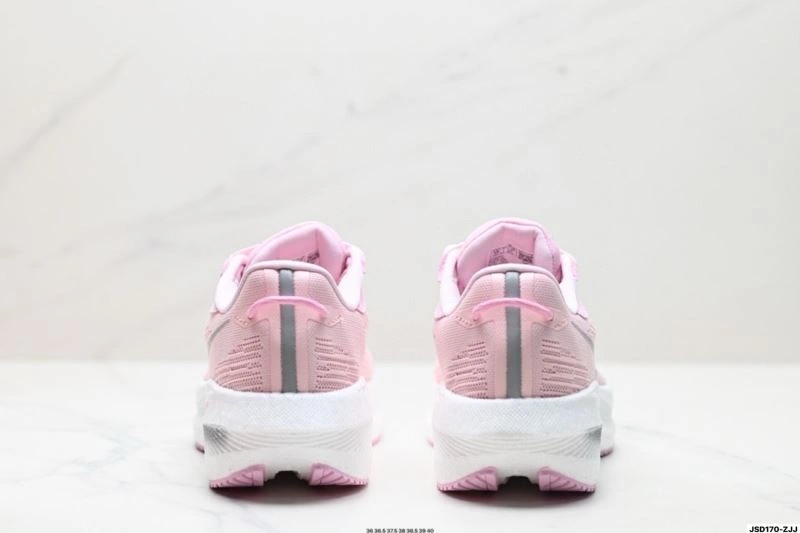 Accurate model Unclassified Brand Shoes