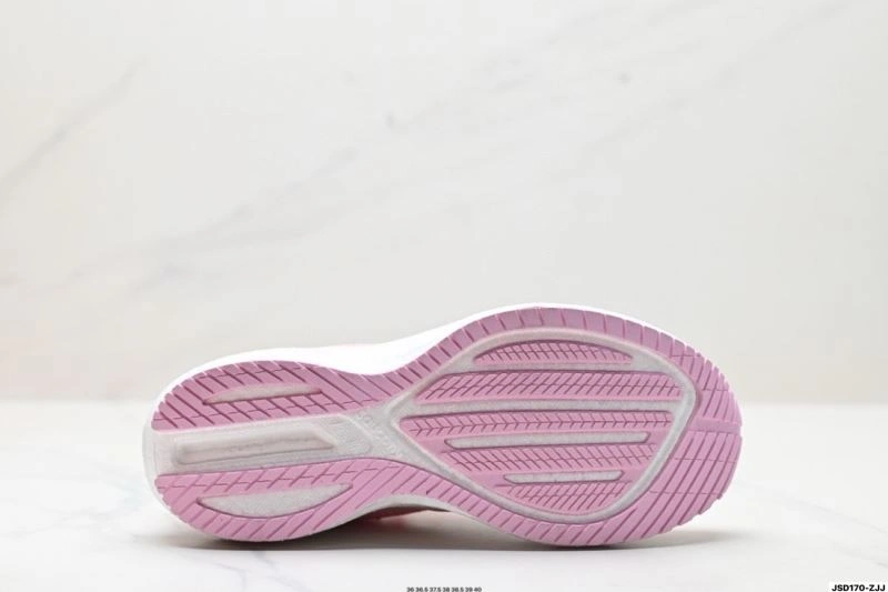 Accurate model Unclassified Brand Shoes