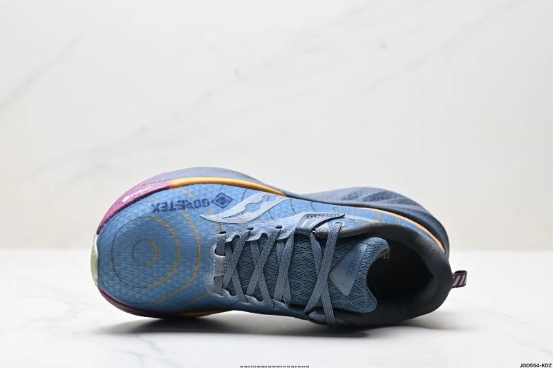 Accurate model Unclassified Brand Shoes