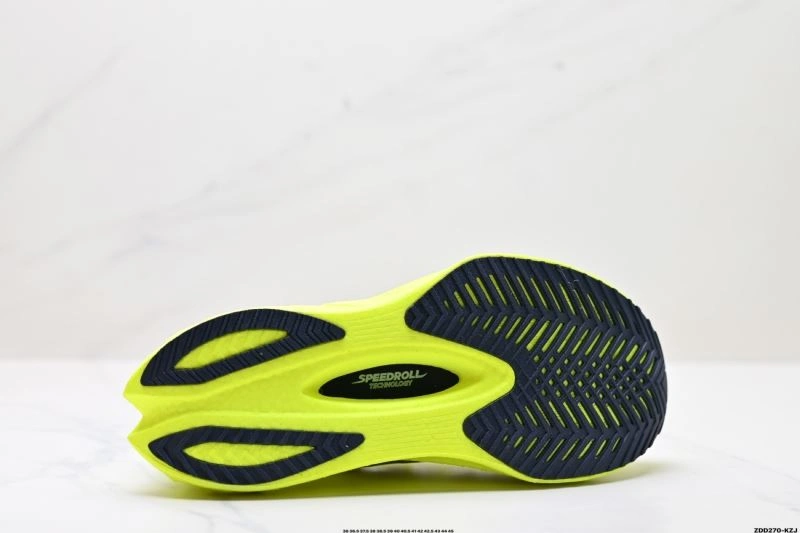 Accurate model Unclassified Brand Shoes