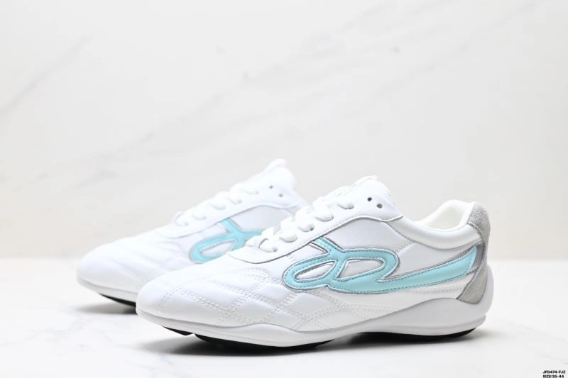 Accurate model Unclassified Brand Shoes