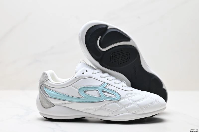 Accurate model Unclassified Brand Shoes