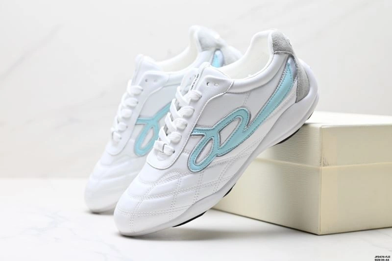 Accurate model Unclassified Brand Shoes