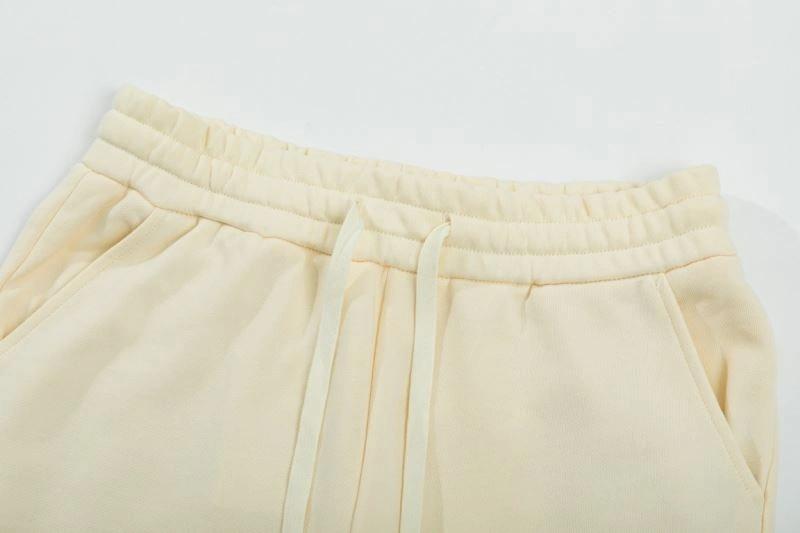 Indistinguishable Unclassified Brand Short Pants