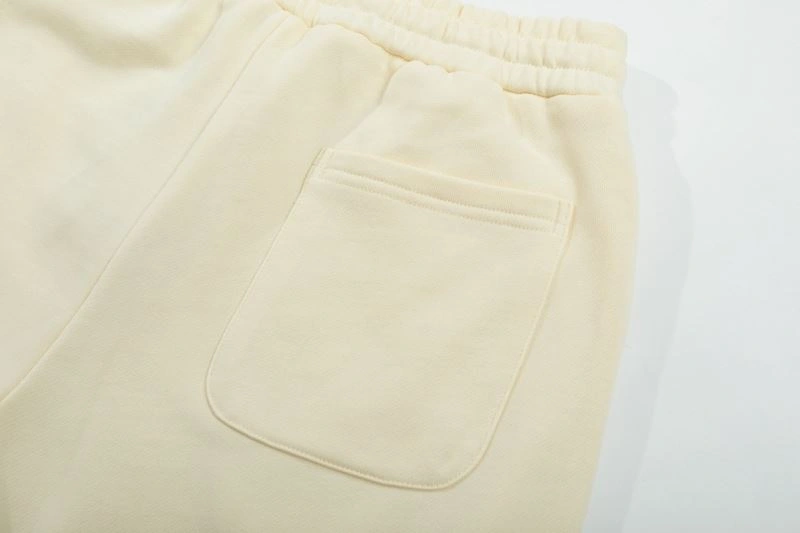 Indistinguishable Unclassified Brand Short Pants
