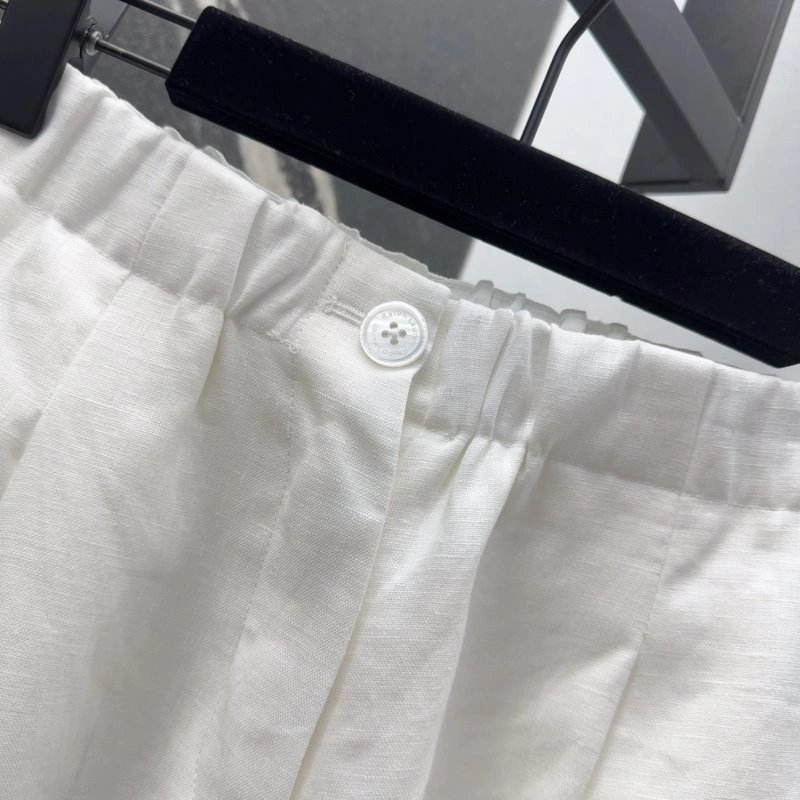 Real Unclassified Brand Short Pants