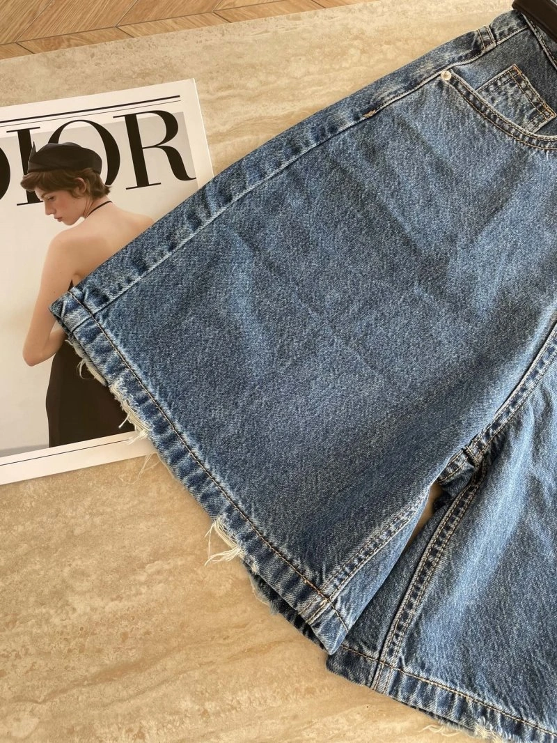 Inexpensive Unclassified Brand Short Pants