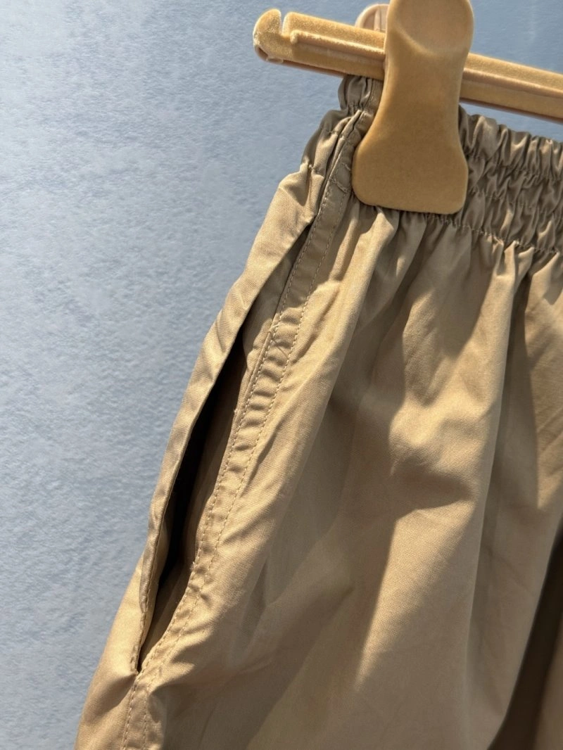 Accurate model Unclassified Brand Short Pants