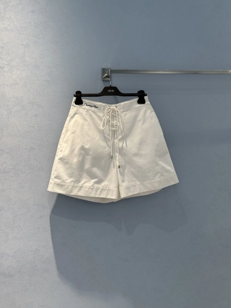 Indistinguishable Unclassified Brand Short Pants