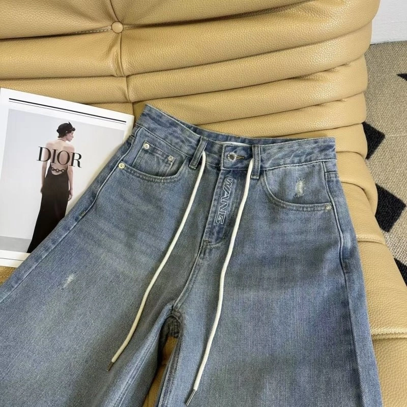 Accurate model Unclassified Brand Short Pants