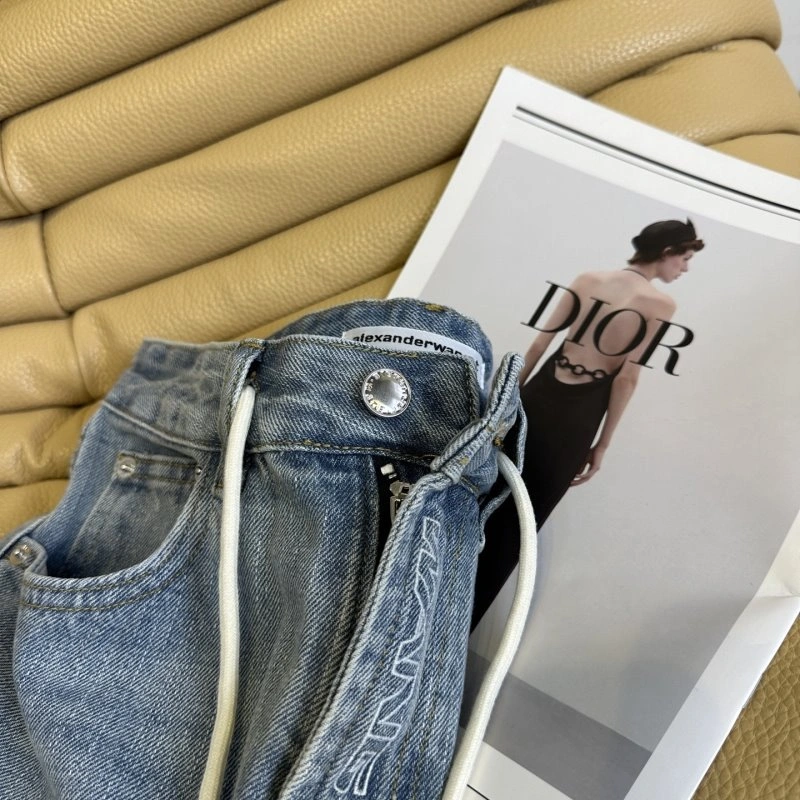Accurate model Unclassified Brand Short Pants