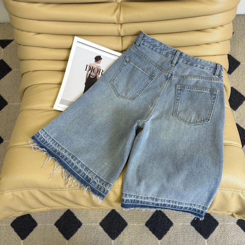 Accurate model Unclassified Brand Short Pants