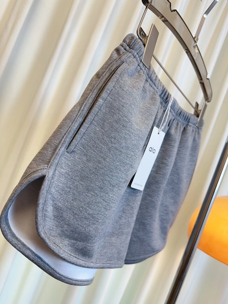 1:1 copy Unclassified Brand Short Pants