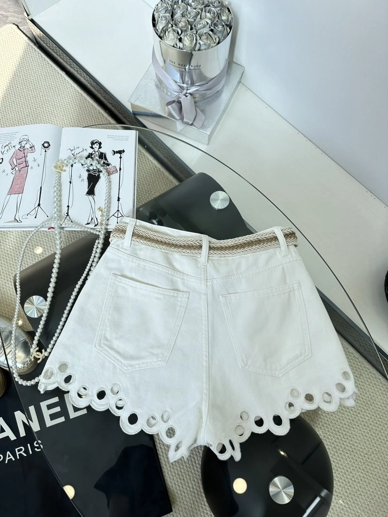Real Unclassified Brand Short Pants