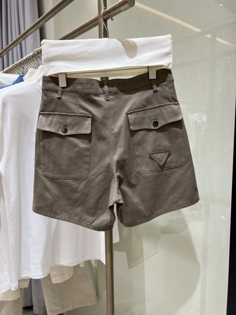 Bargain Unclassified Brand Short Pants