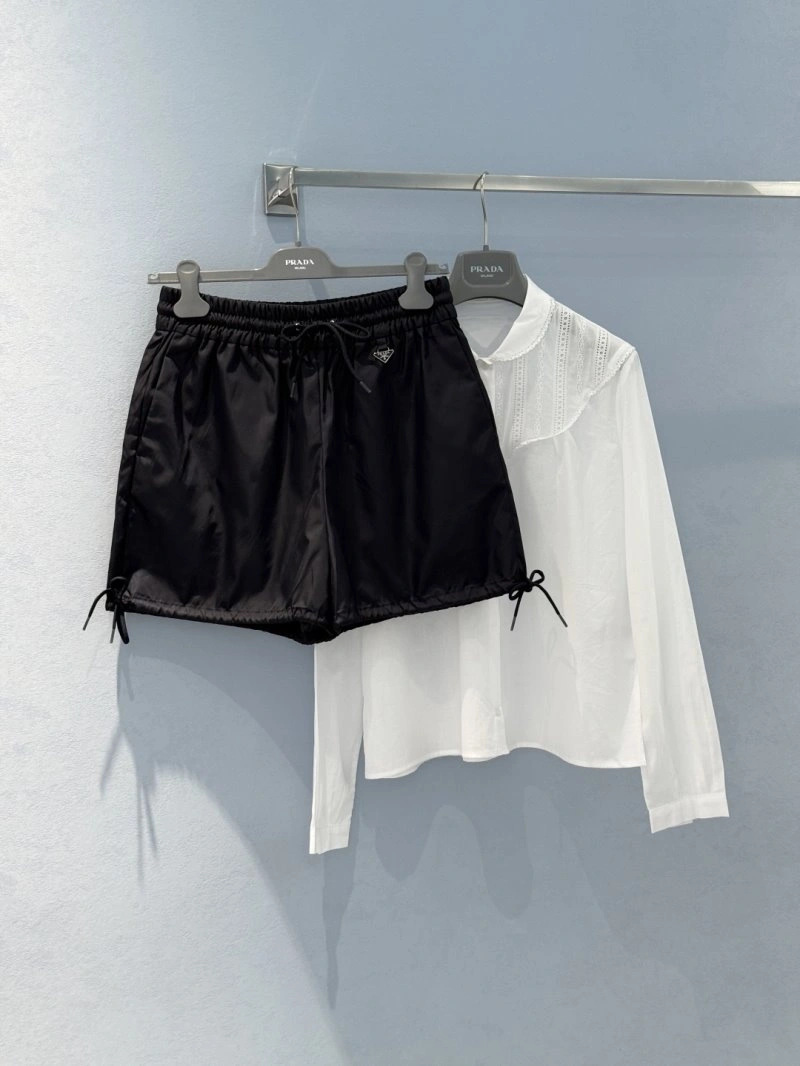 Budget-friendly Unclassified Brand Short Pants