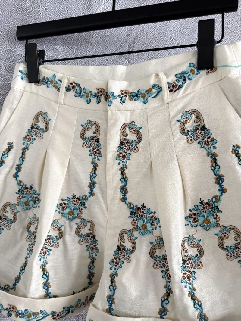 Real Unclassified Brand Short Pants