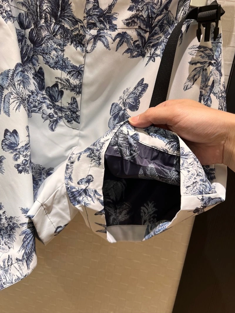 Accurate model Unclassified Brand Short Pants