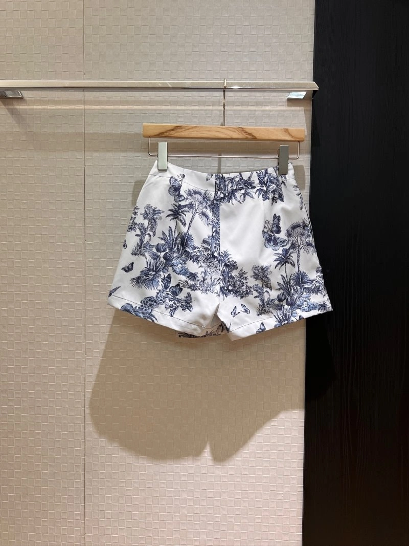 Accurate model Unclassified Brand Short Pants