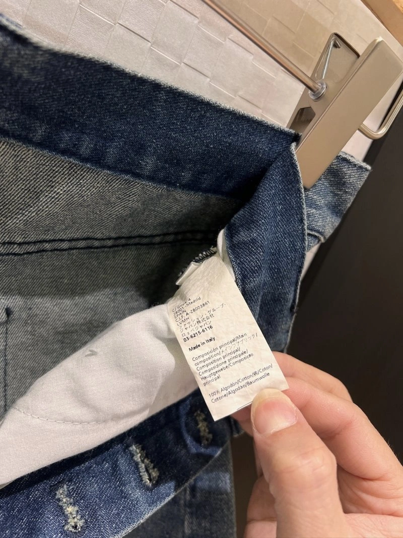 Brand-authenticated Unclassified Brand Short Pants