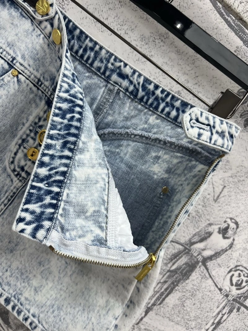Factory-made Unclassified Brand Short Pants