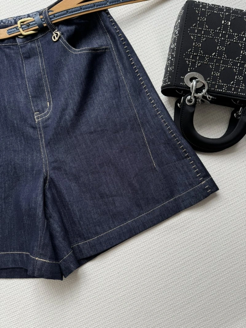 Official Unclassified Brand Short Pants