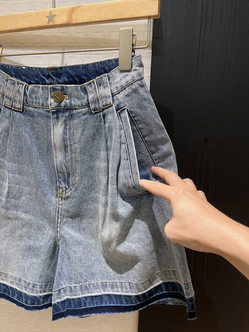 Genuine Unclassified Brand Short Pants