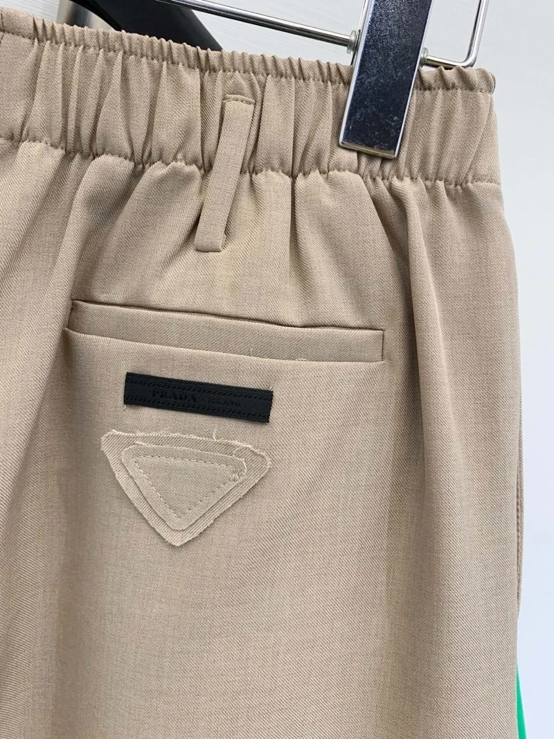 Value-priced Unclassified Brand Short Pants