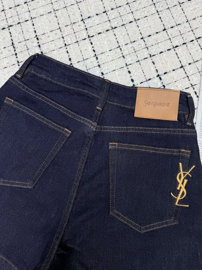 Low-cost Unclassified Brand Short Pants