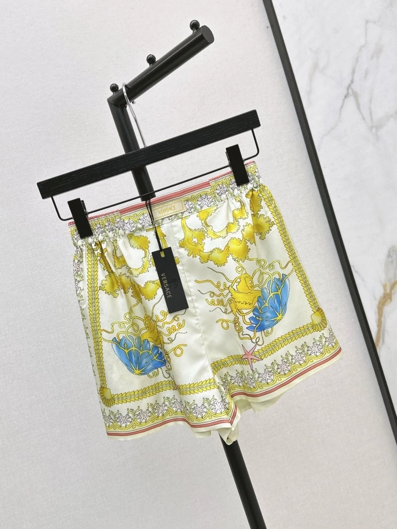 Accurate model Unclassified Brand Short Pants