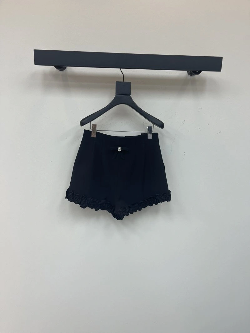 Value-priced Unclassified Brand Short Pants