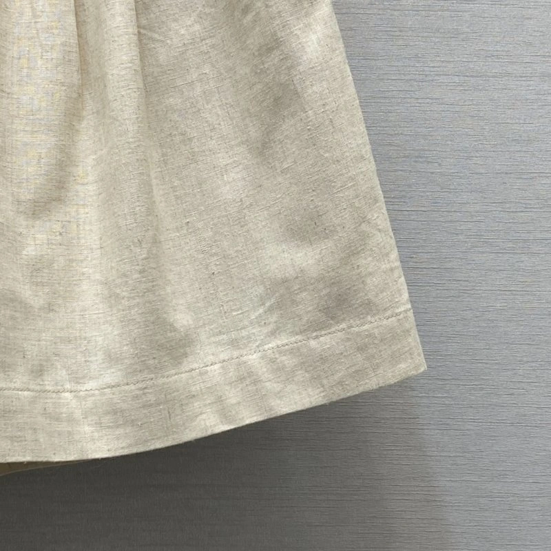 Value-priced Unclassified Brand Short Pants