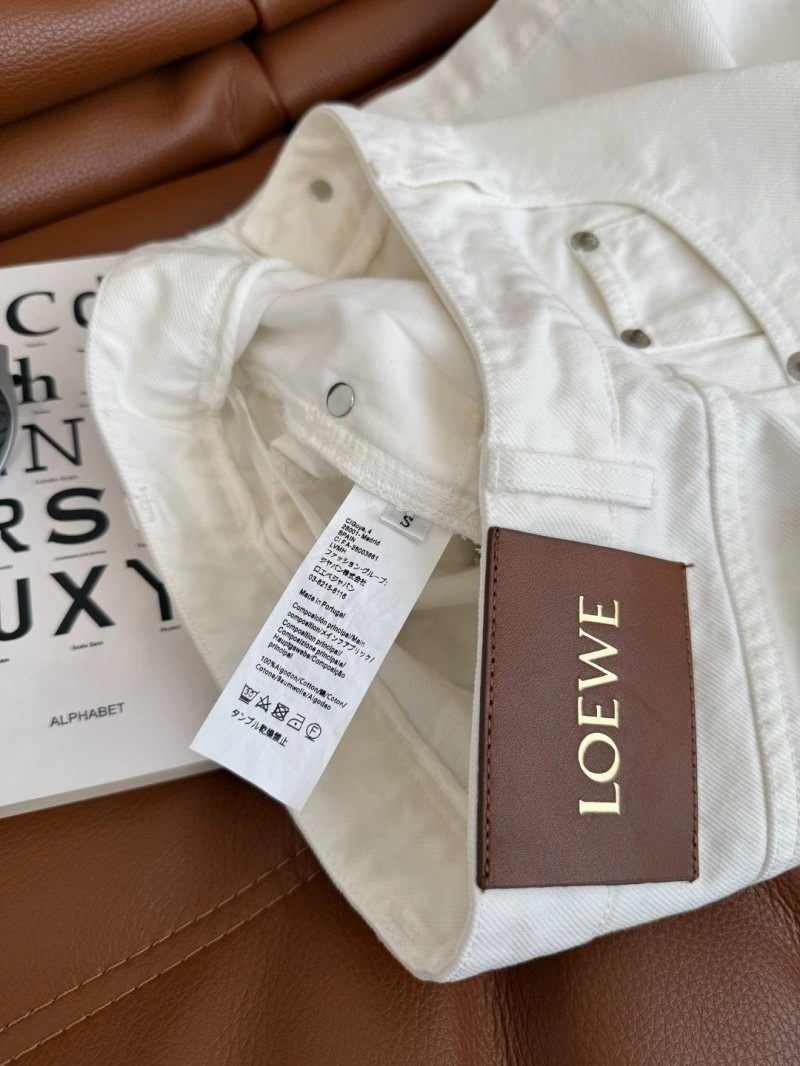 Value-priced Unclassified Brand Short Pants