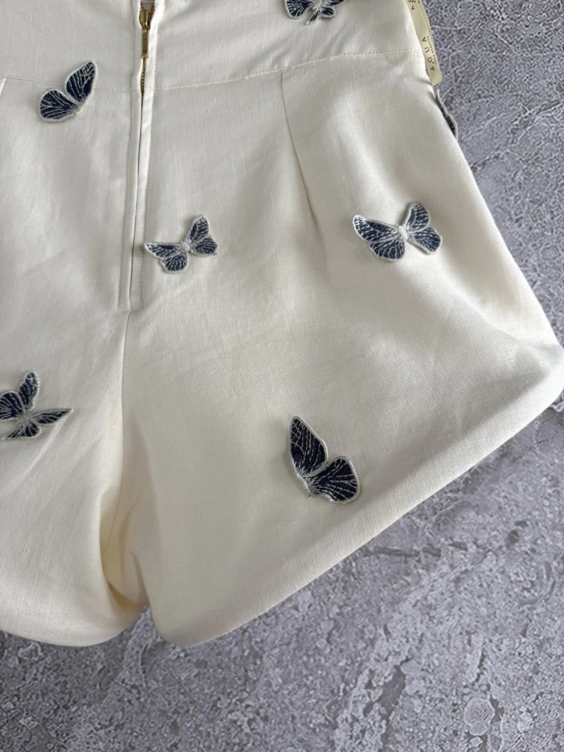 Value-priced Unclassified Brand Short Pants