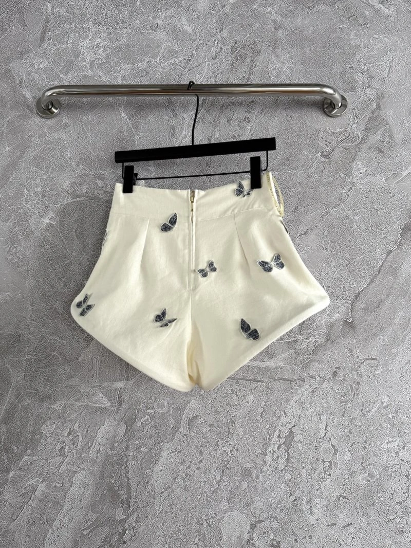 Value-priced Unclassified Brand Short Pants