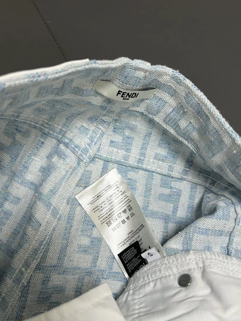 Exact replica Unclassified Brand Short Pants